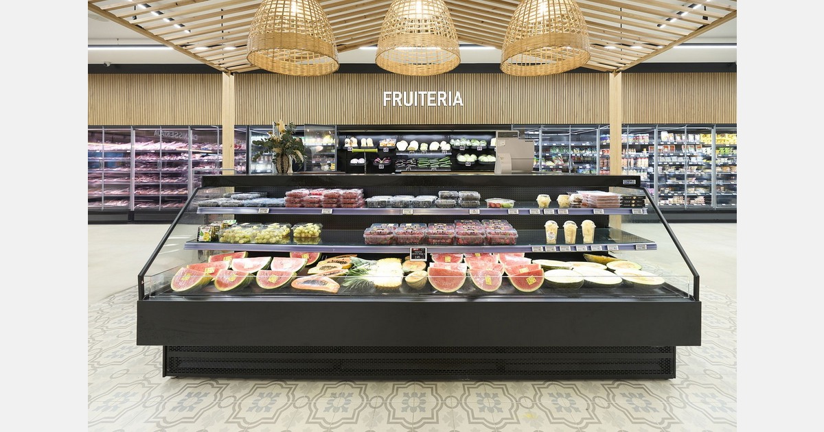 Un'oasi di freschezza nel reparto ortofrutta in Costa Brava