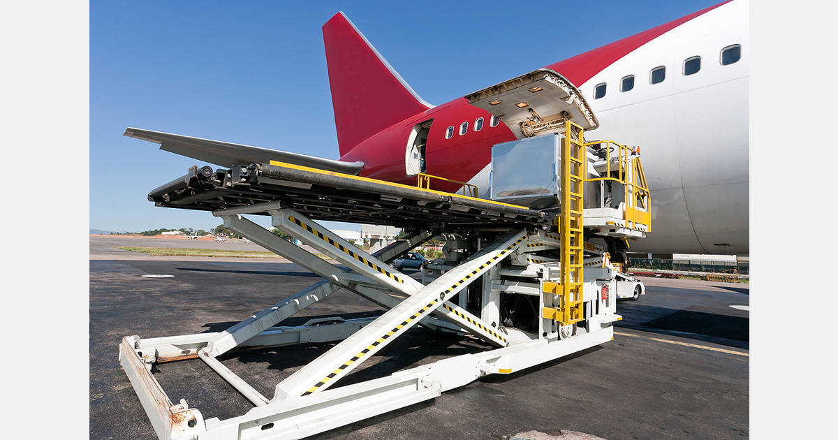 Il cargo aereo rallenta la crescita ad agosto 2025